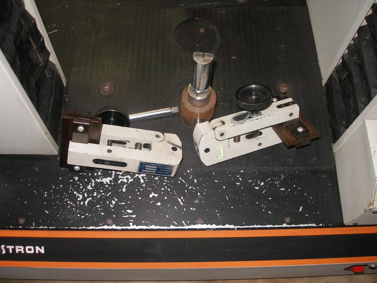 (1) Instron Tensile Tester - Southeastern Textile Machinery